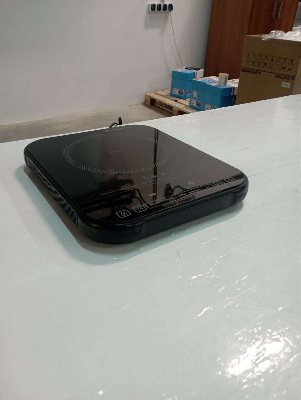 Индукционная плитка MAUNFELD EFI301TBK