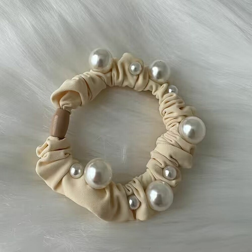 Резинка для волос с бусинами, бежевая, 6 см в диаметре, 1 штука