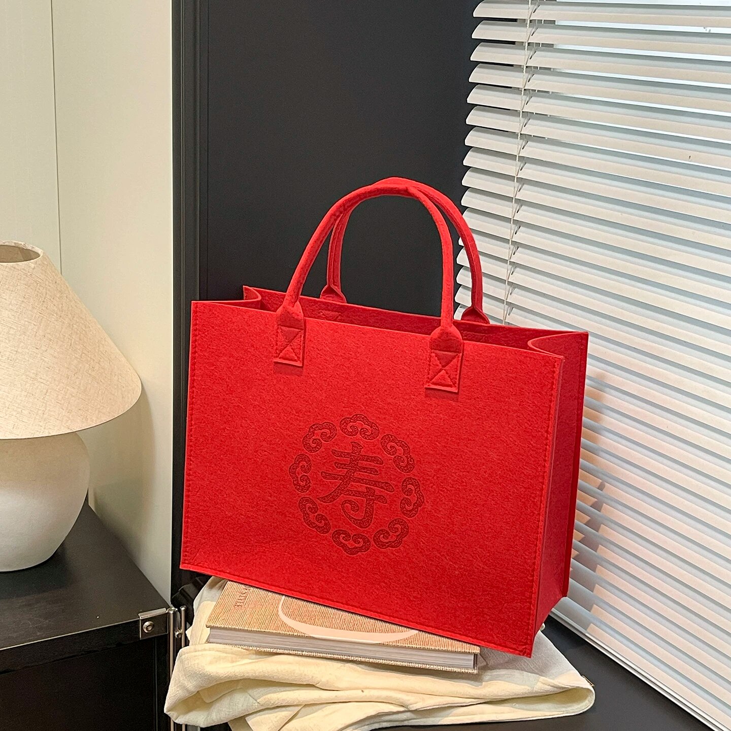 Сумка из фетра, красная сумка, сумка с индивидуальным логотипом, подарок, большая вместимость, сумка-тоут, ручная сумка, подарочная сумка для покупок