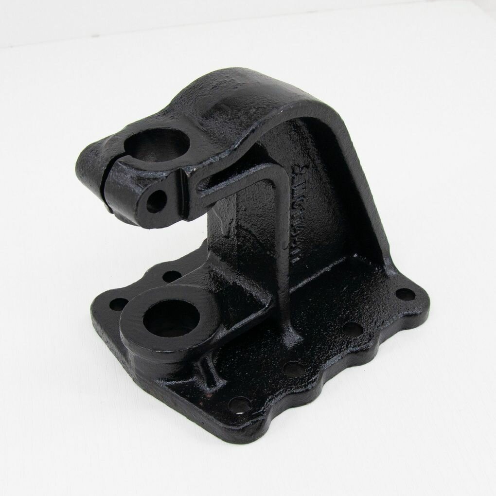 Кронштейн задней рессоры MITSUBISHI CANTER, вид 2, GSPARTS (крепится на 8 болтов)