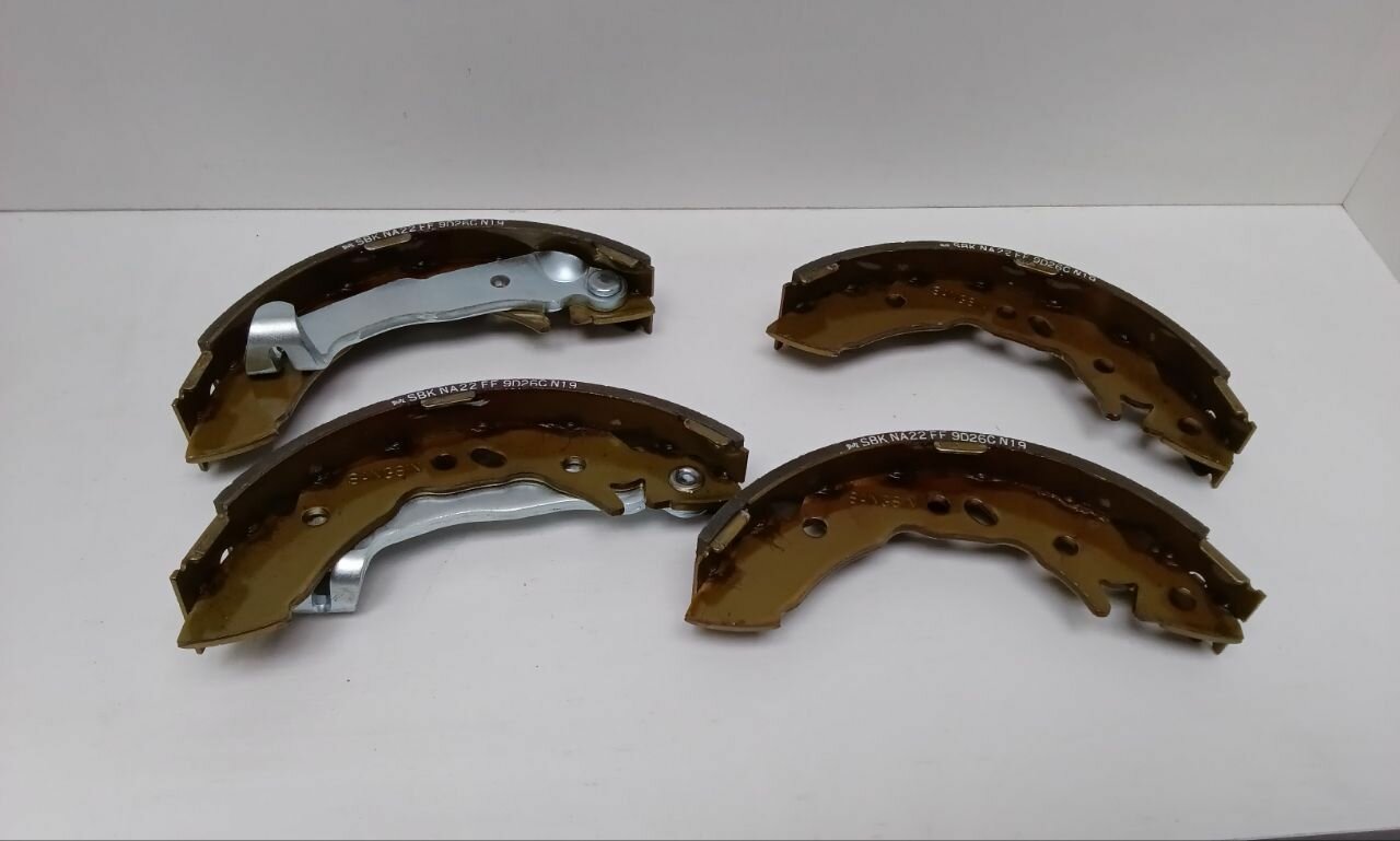 Колодки тормозные SANGSIN SA096