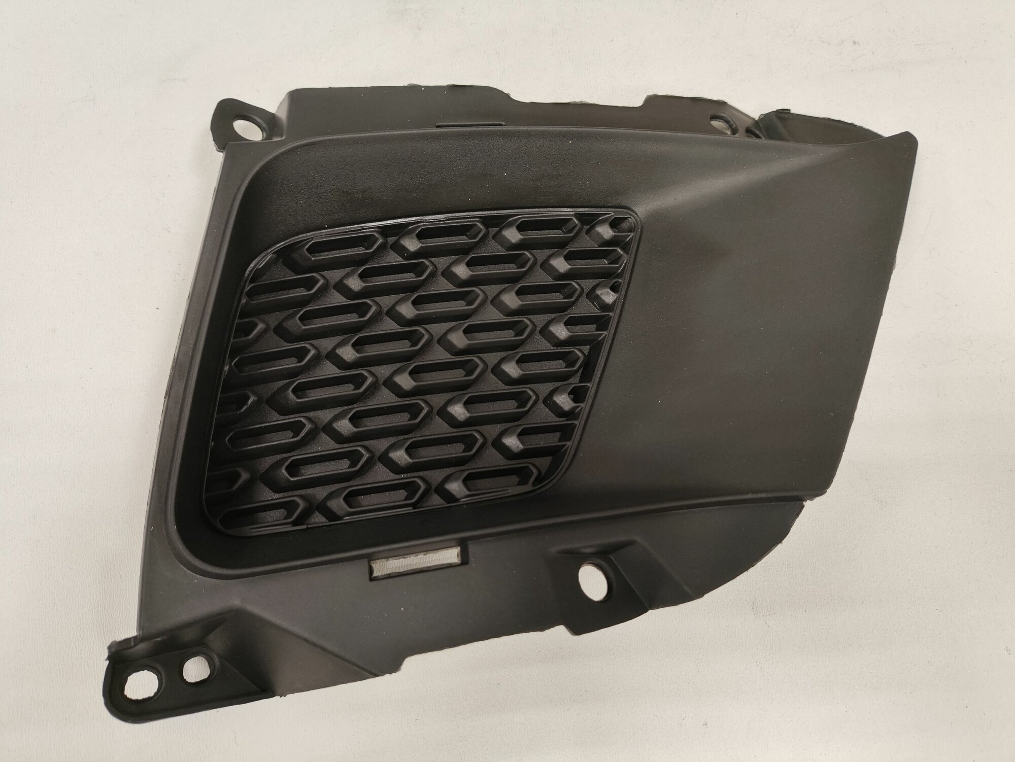 Решетка бампера переднего правая Chery Tiggo 2 [1.5 16V 5MT внедорожник] J692803518