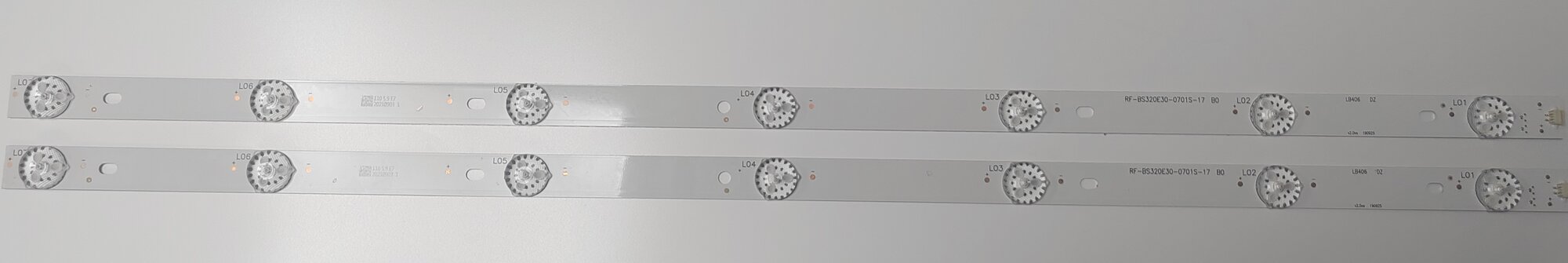 Светодиодная подсветка RF-BS320E30-0701S-17 для телевизора (комплект 2 планки)