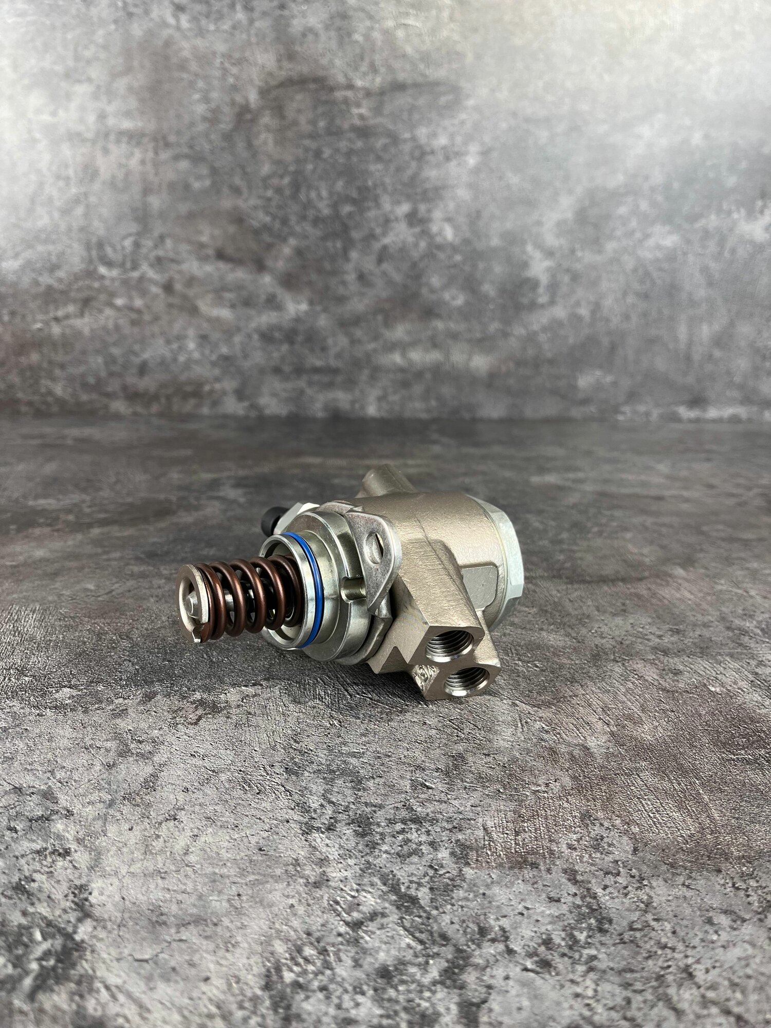 Новый топливный насос тнвд VAG 2.5 / 2.8 / 3.0