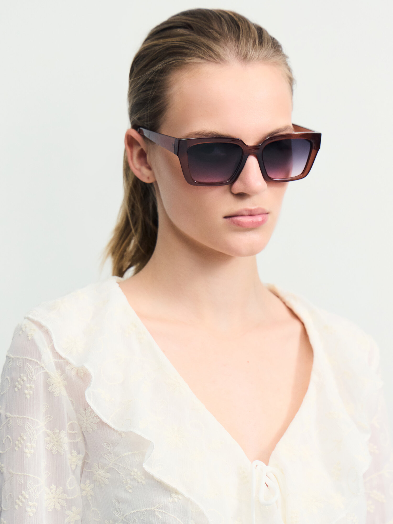 Солнцезащитные очки