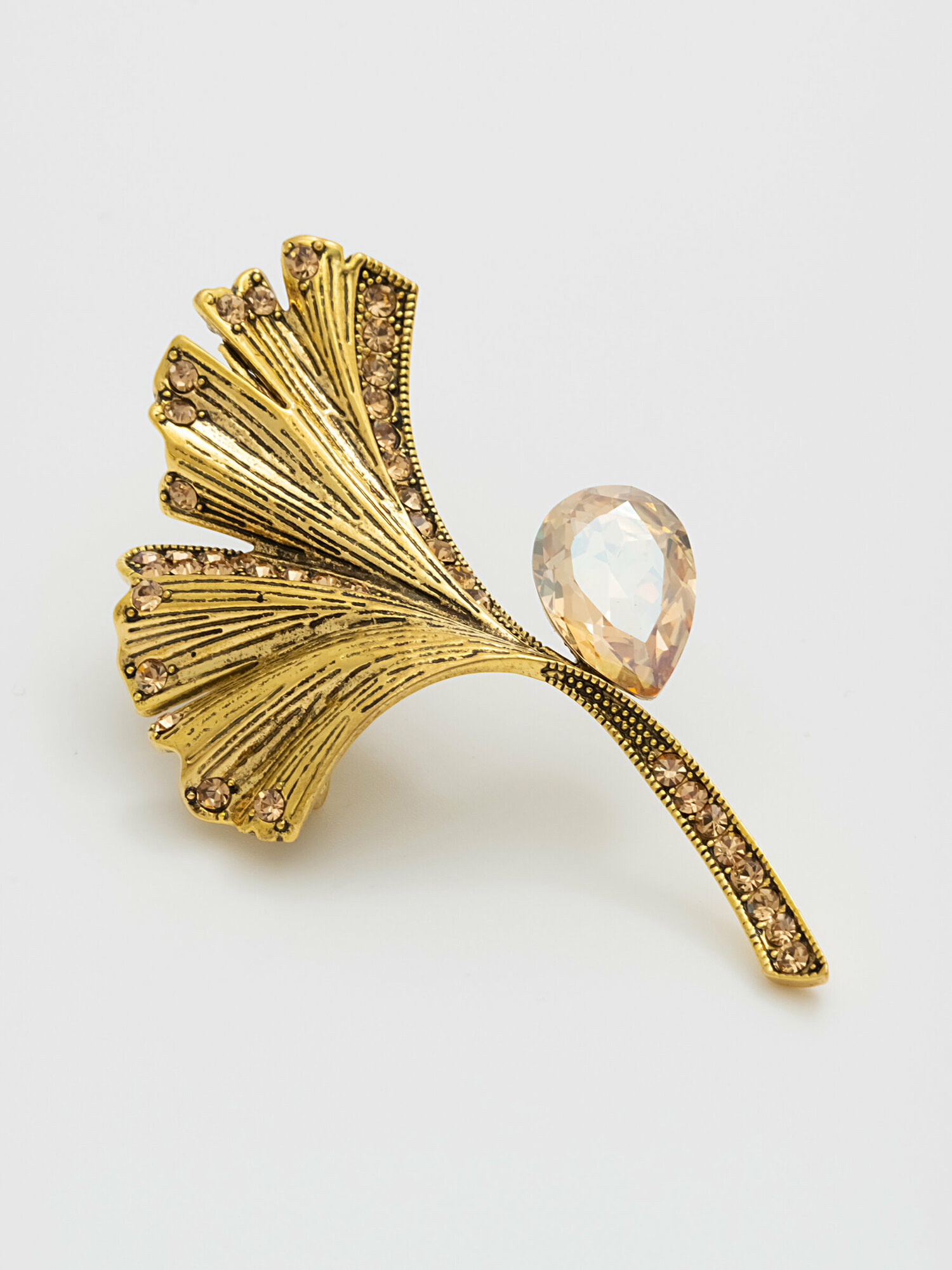 Брошь, кристалл