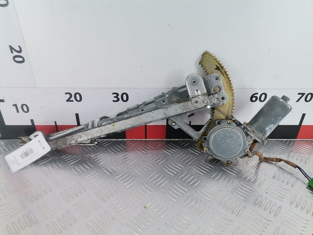 Стеклоподъемник электрический двери передней правой Subaru Legacy 2 (BD/BG) 62112AC100 арт. 1767181