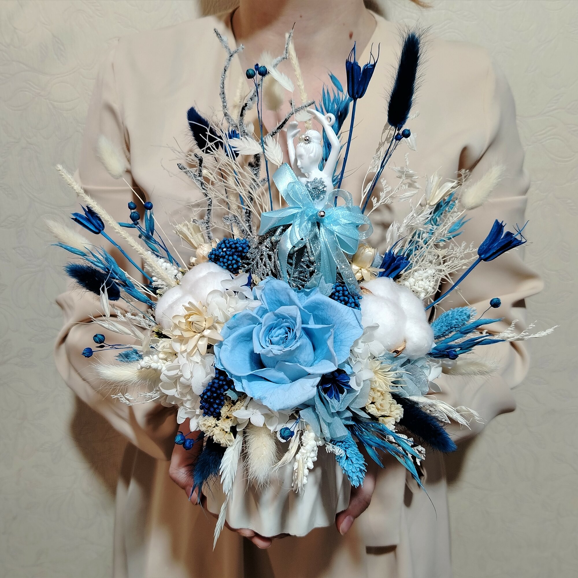 Композиция Floral Accord "Балерина", гипс, голубая, высота 25см