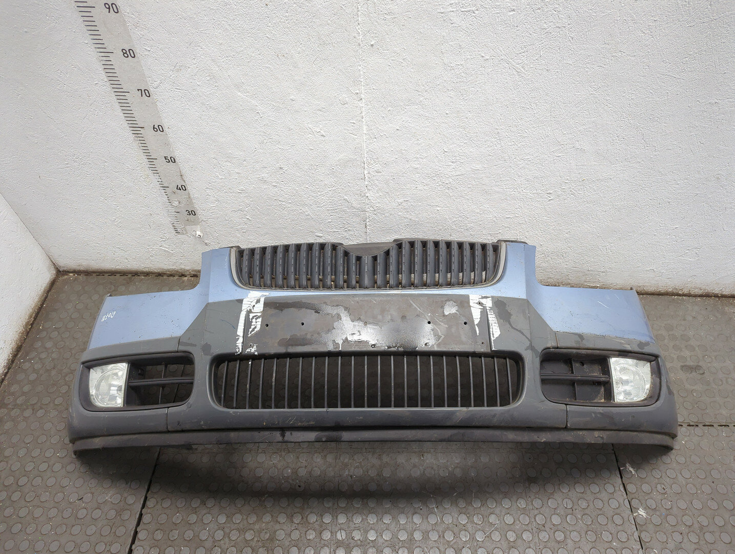 Бампер передний Skoda Roomster Б/У