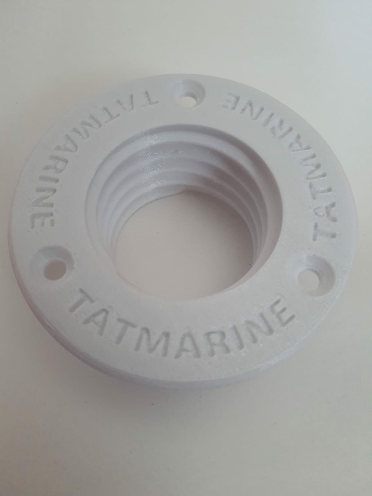 Фитинг-фланец крепления прямой гофры 16.104. xx для пропуска тросов подвесного мотора