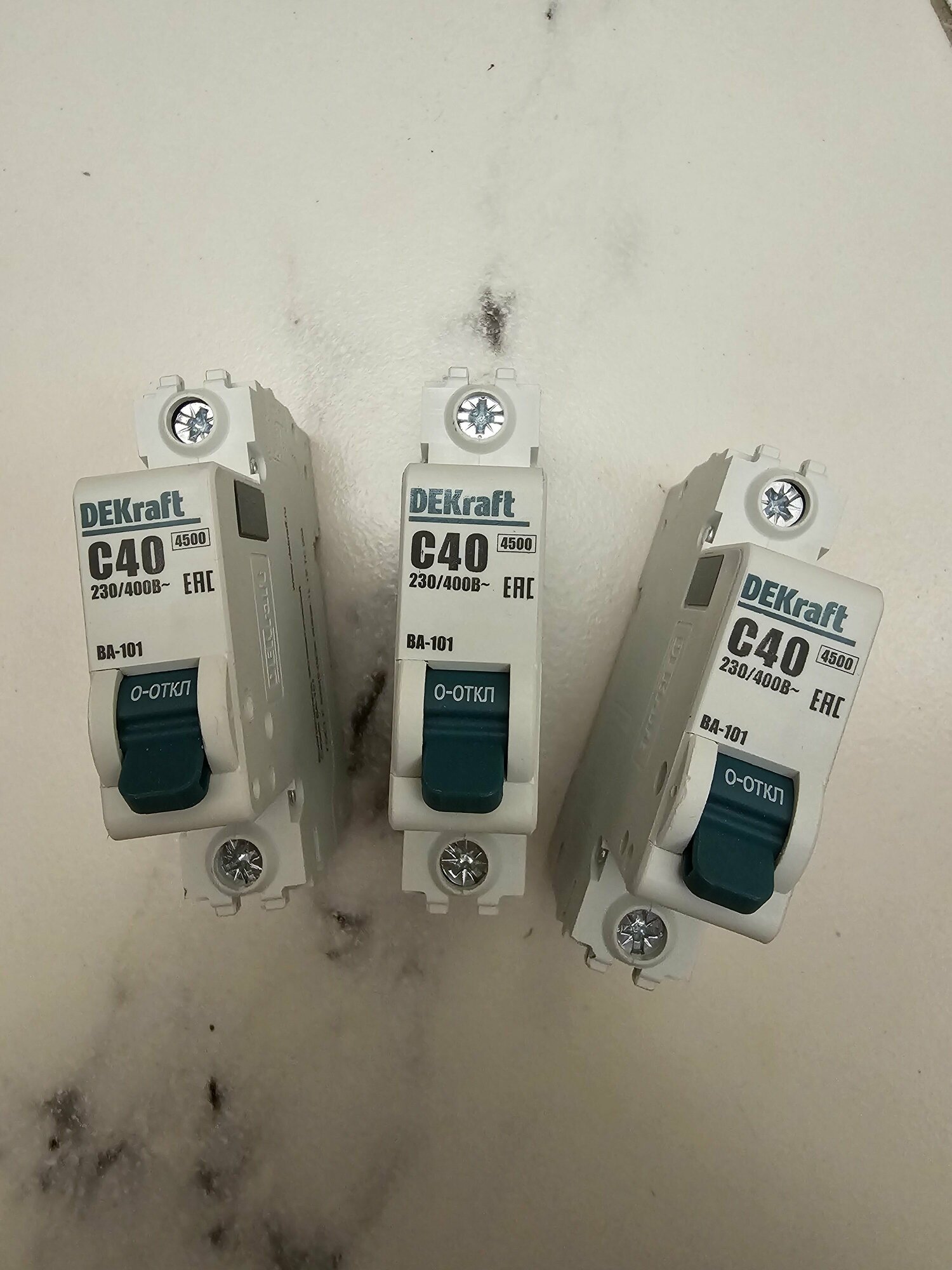 Автоматический выключатель DEKraft ВА-101 1P 40А (C) 4.5кА, 11058DEK