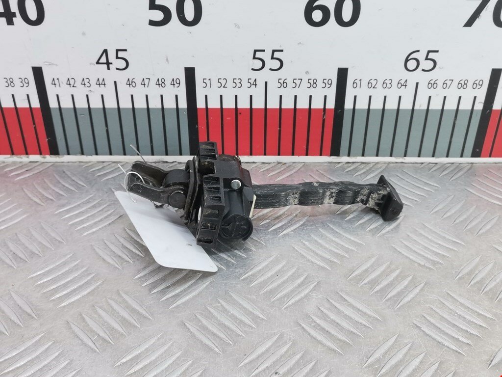 Ограничитель открывания двери задней Skoda Rapid 1 5JA839249E арт. 1942300