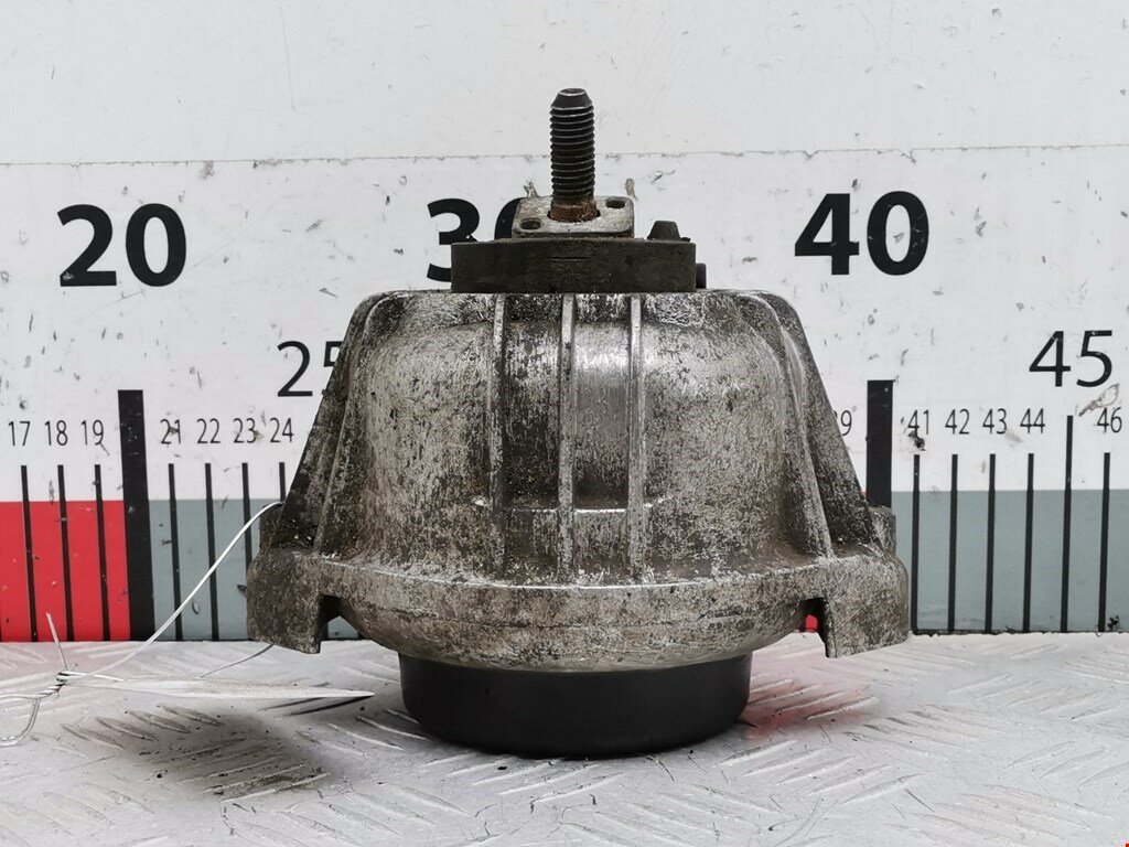 Подушка (опора) крепления двигателя BMW 3-Series (E90/E91/E92/E93) 22116768799 арт. 1917211