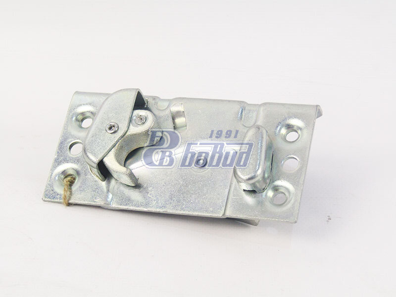 Замок двери в сборе, правый 377-6105012-01