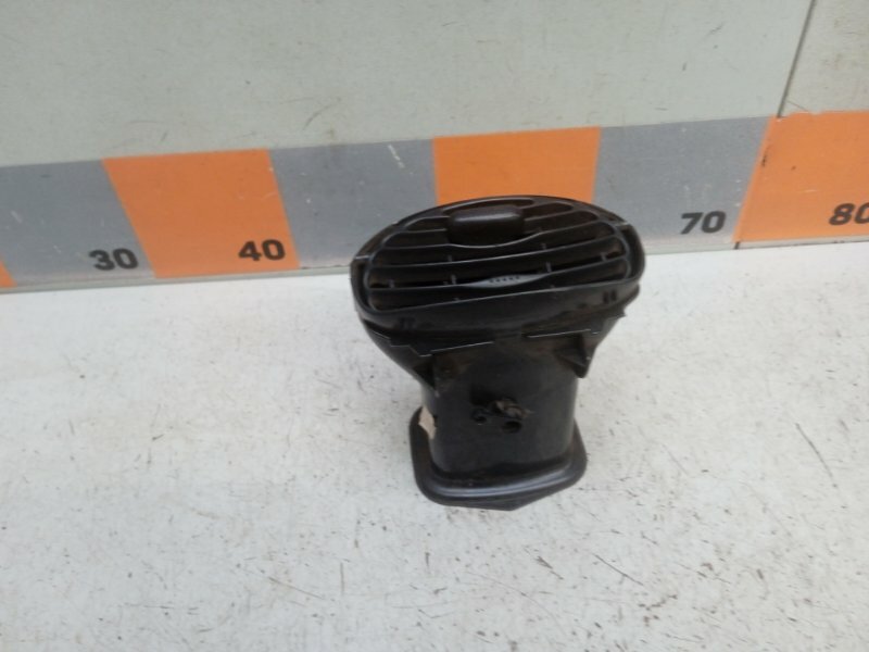 Б/У Форд Фокус 1 Дефлектор воздушный Ford Focus 2000 1, DFW 265502 FORD арт. 98AB19893DBW, 3