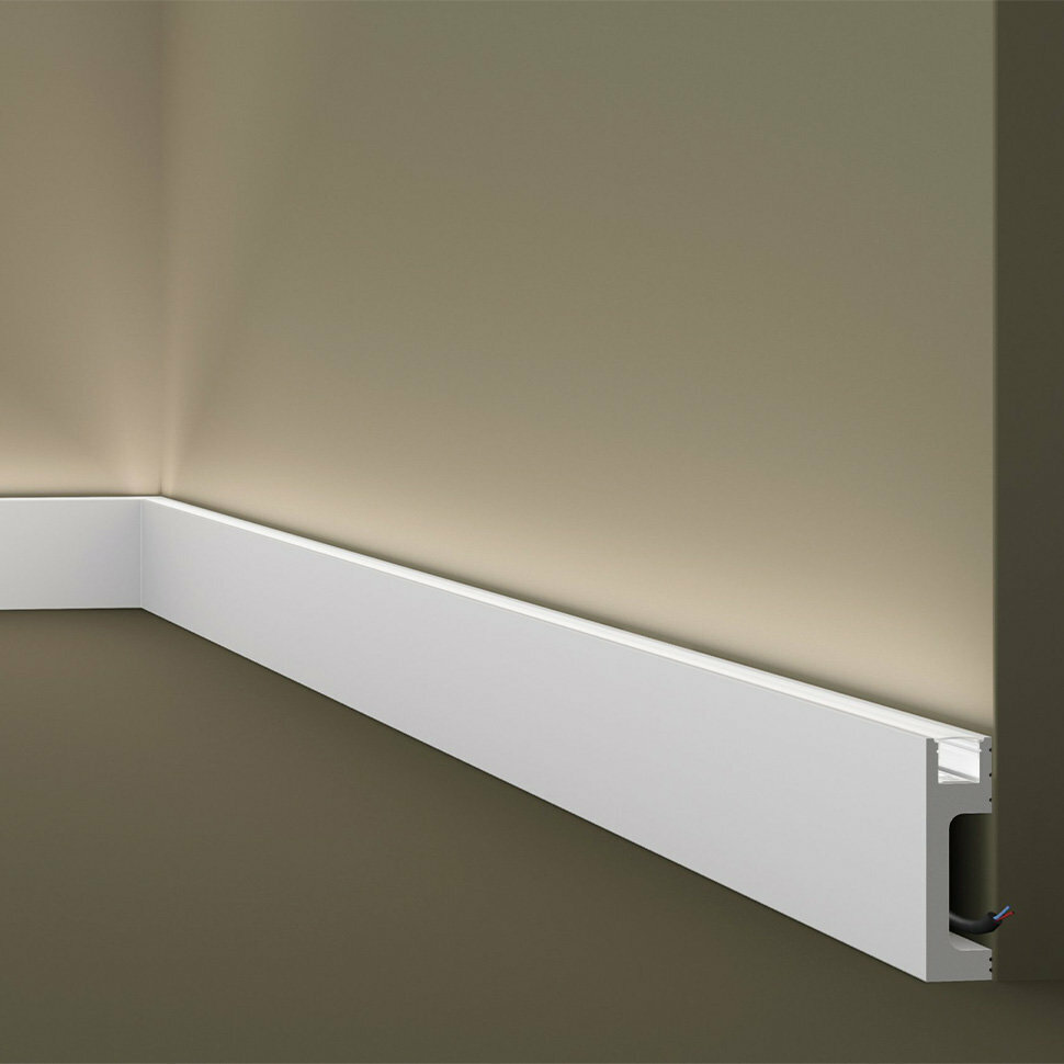 IL10 Плинтус Wallstyl NMC B80хШ23хД2000 мм.