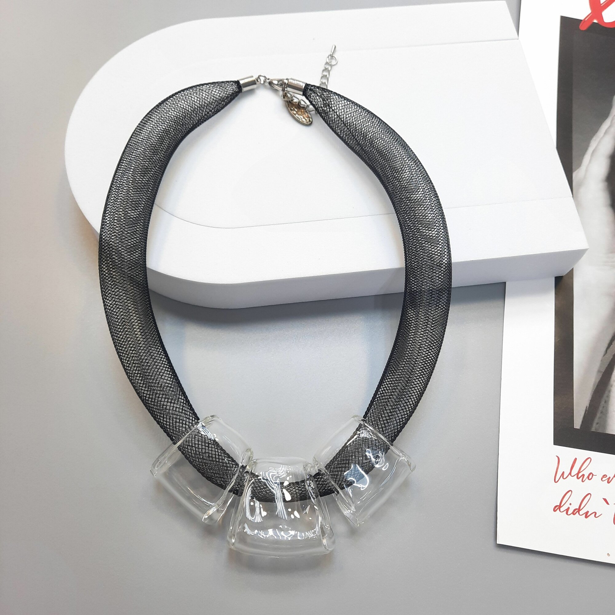 Колье, стекло