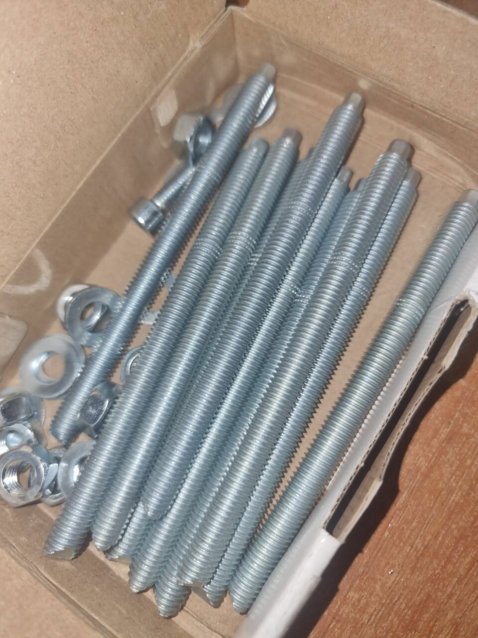 Набор шпилек резьбовых (гайка, шайба, ) по 10 шт и болт имбус 1 шт М8*110 полная резьба т 8.8 SWG, Германия