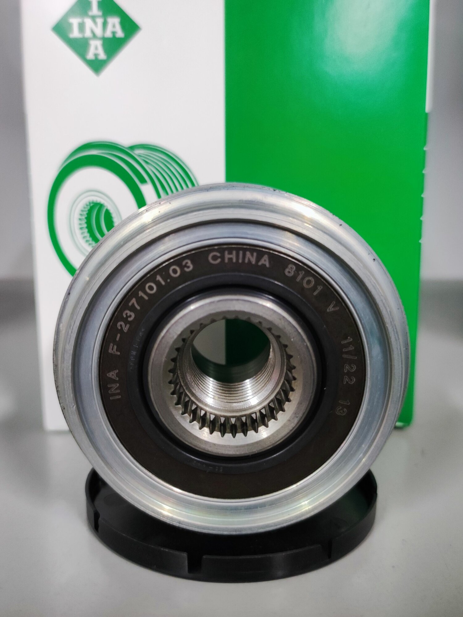 Обгонная муфта генератора INA 535006310 F-237101. XX