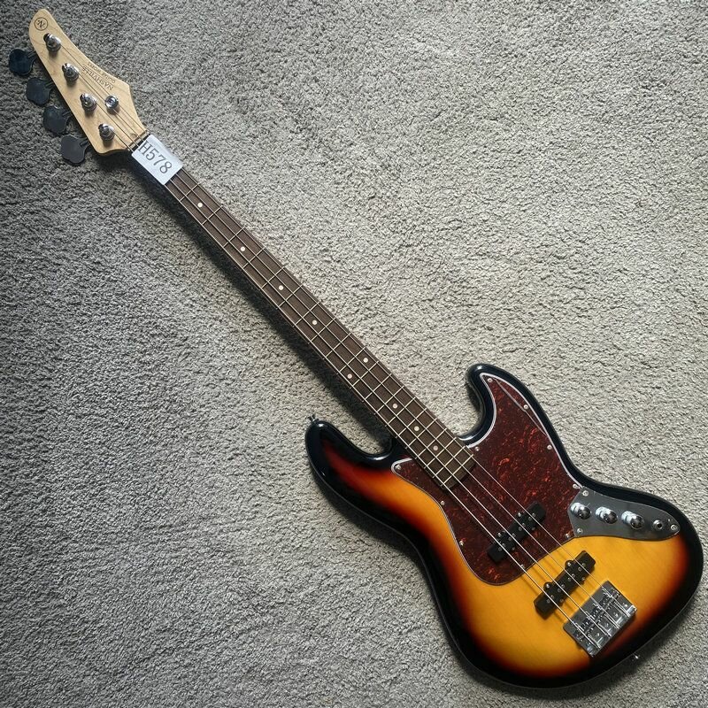 Fender Jazz Bass 4 струны (sunburst, кленовый гриф) новая, для начинающих и выступлений