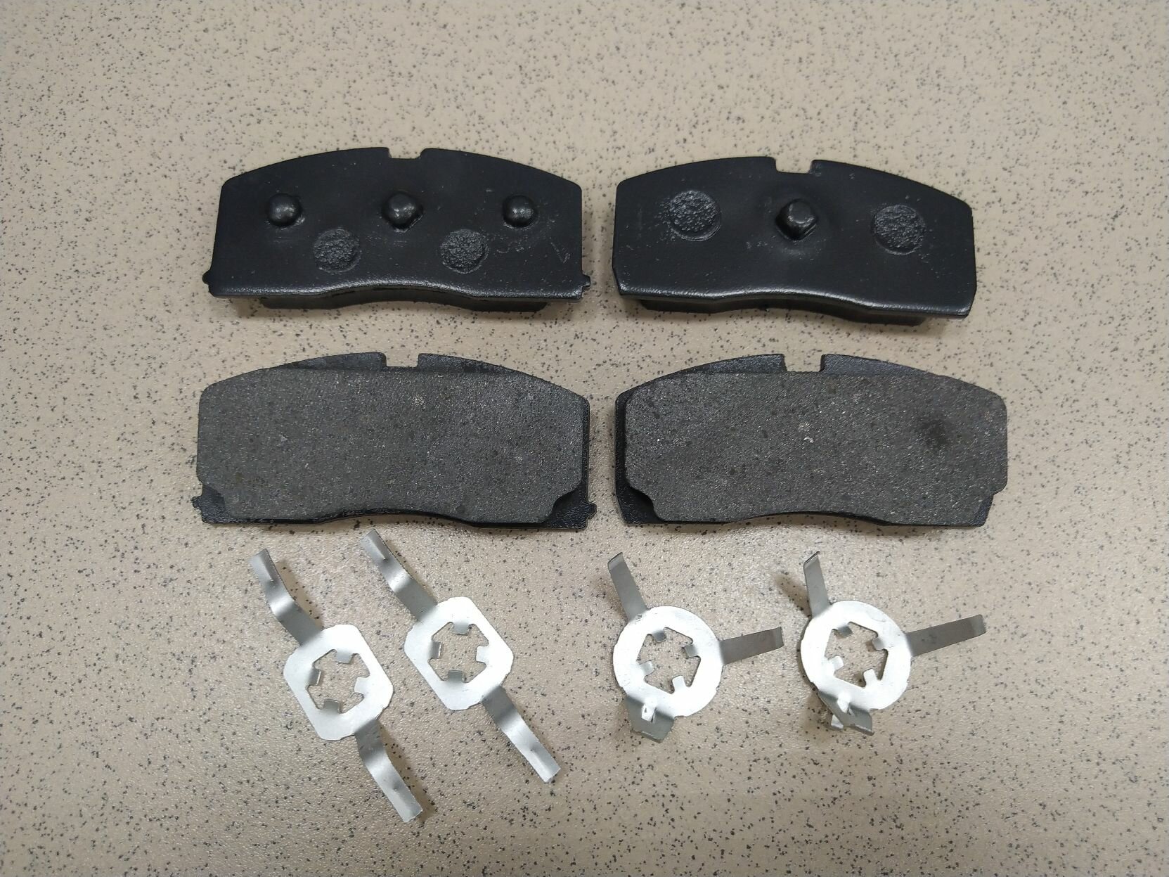 Колодки передние (с ABS) GEELY Lifan Smily (320) [1.3 16V 5MT хетчбэк]