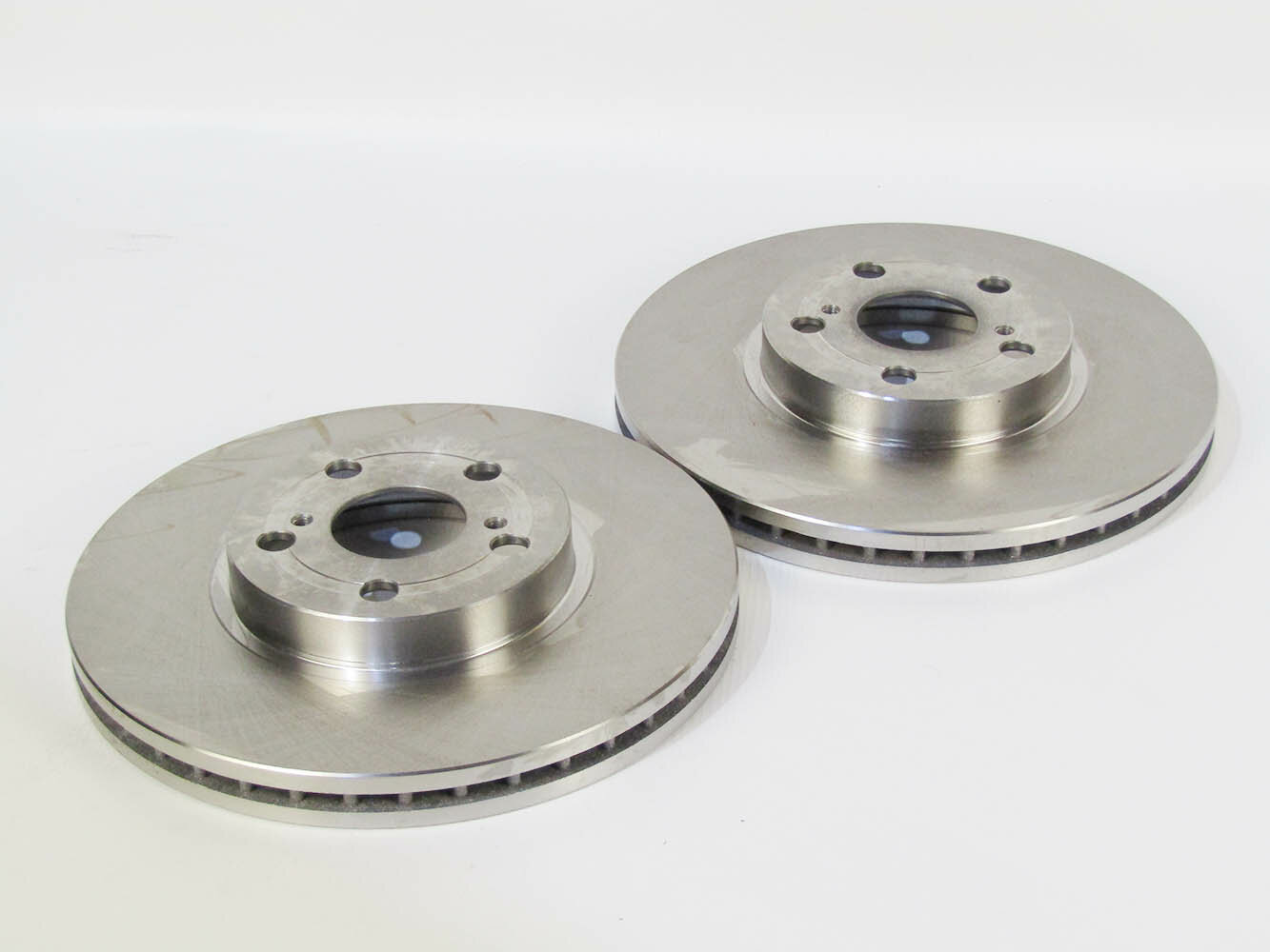 Диски тормозные передние JAPANPARTS DI211/43512-05040