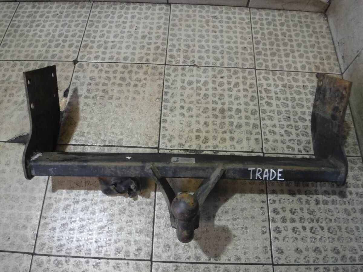 Сцепное устройство (Фаркоп) Nissan Trade I (1994—2000)