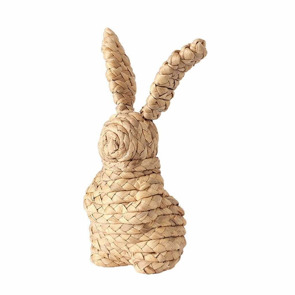 Кролик из соломы для декора