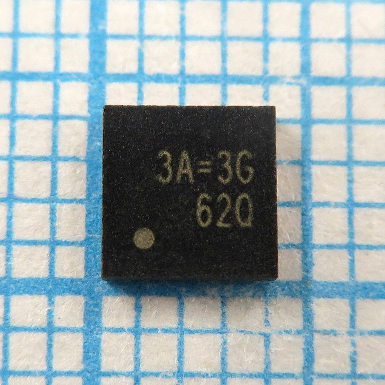 RT3669EA 3A= - Одноканальный ШИМ-контроллер с встроенным драйвером и LDO для блоков питания AMD