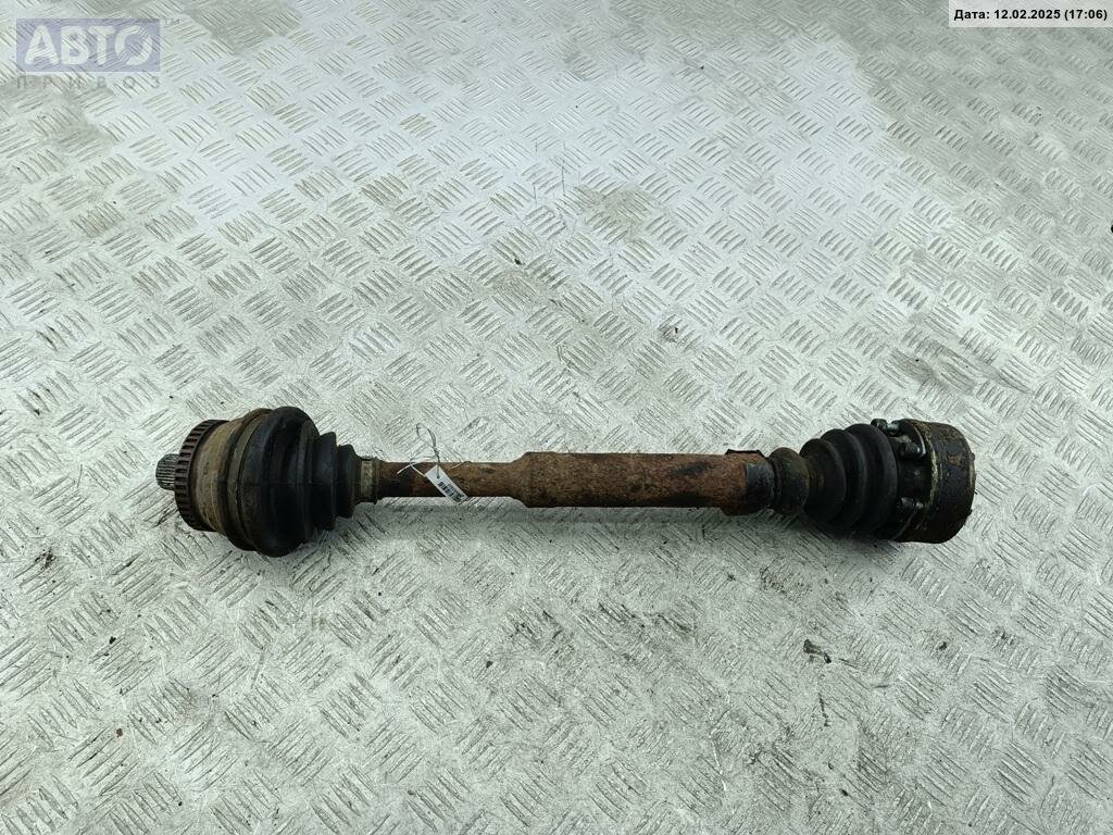 Полуось передняя левая Volkswagen Passat B5
