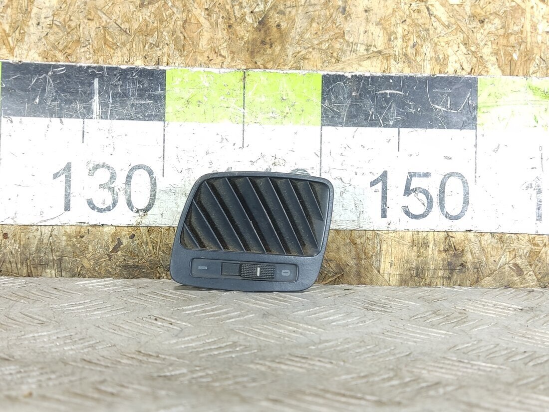 Дефлектор воздушный AUDI A6 C5 1997-20 4B0819794