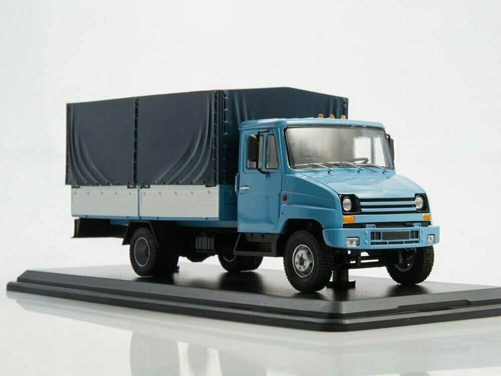 Масштабная модель ЗИЛ-3301М бортовой с тентом