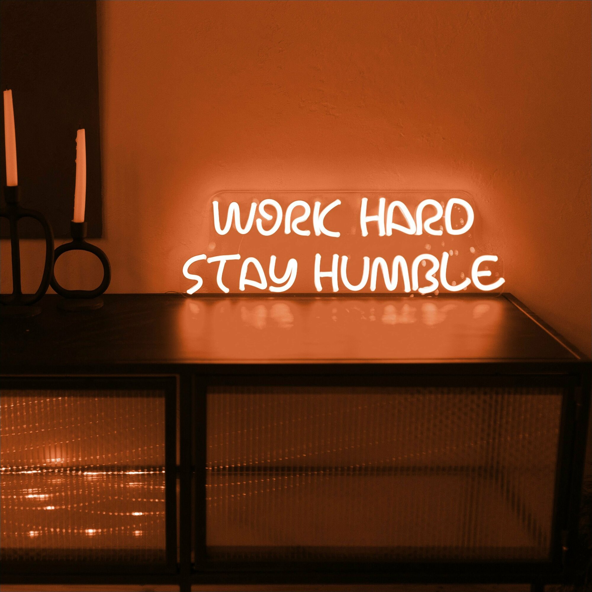 Табличка неоновая work hard stay humble, 69х23 см, желтая