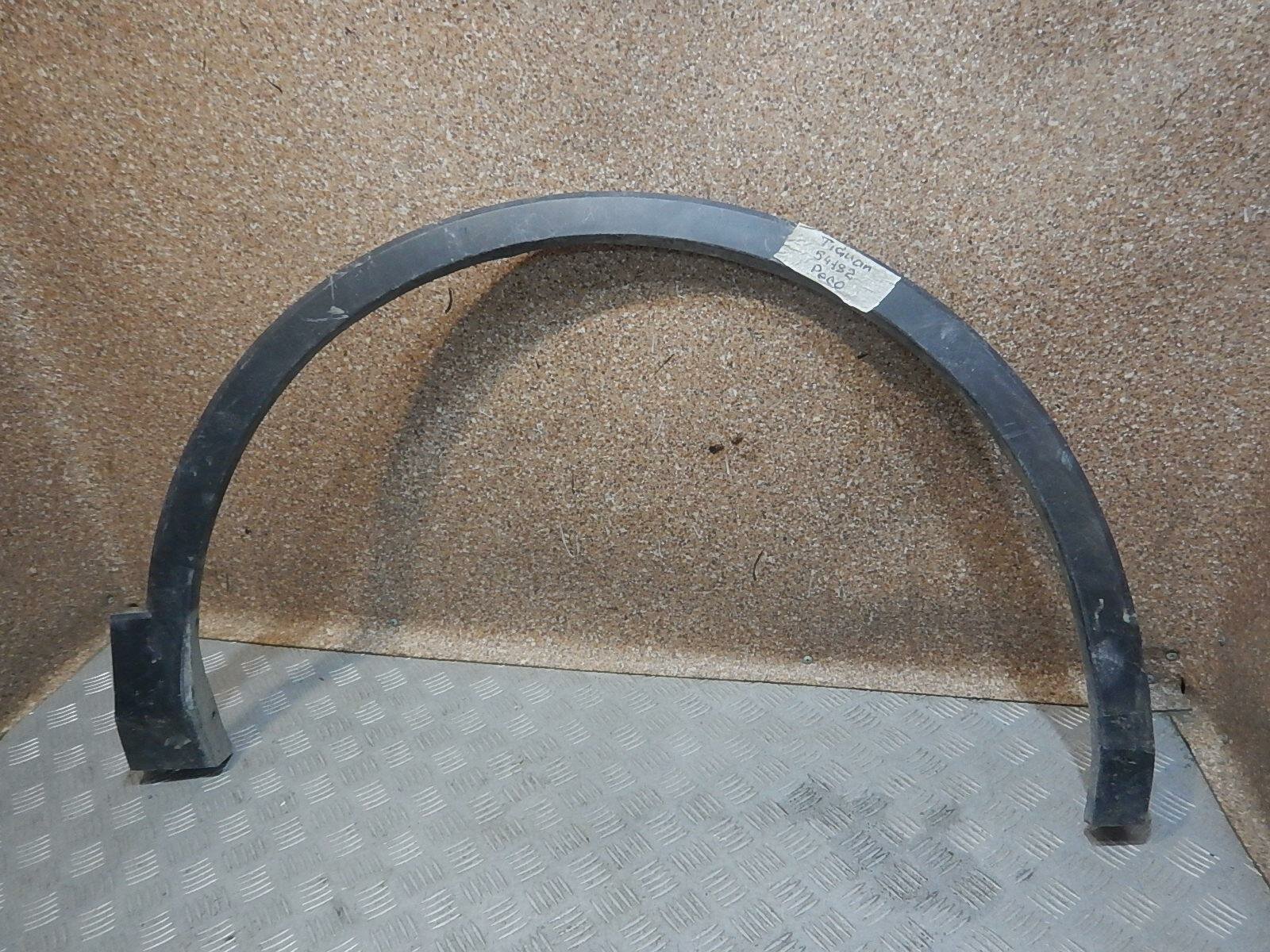 Б/У Накладка крыла переднего правого, Volkswagen (Фольксваген)-TIGUAN (II) (16-) VOLKSWAGEN TIGUAN (II) (16-) Царапины, ...