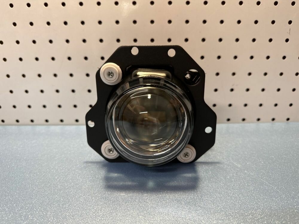 Фара левая Volvo Fmx