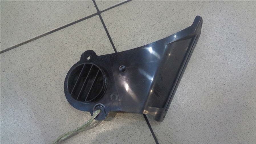 Дефлектор воздушный обшивки двери передней левой от Audi A6 C6 2004-2011