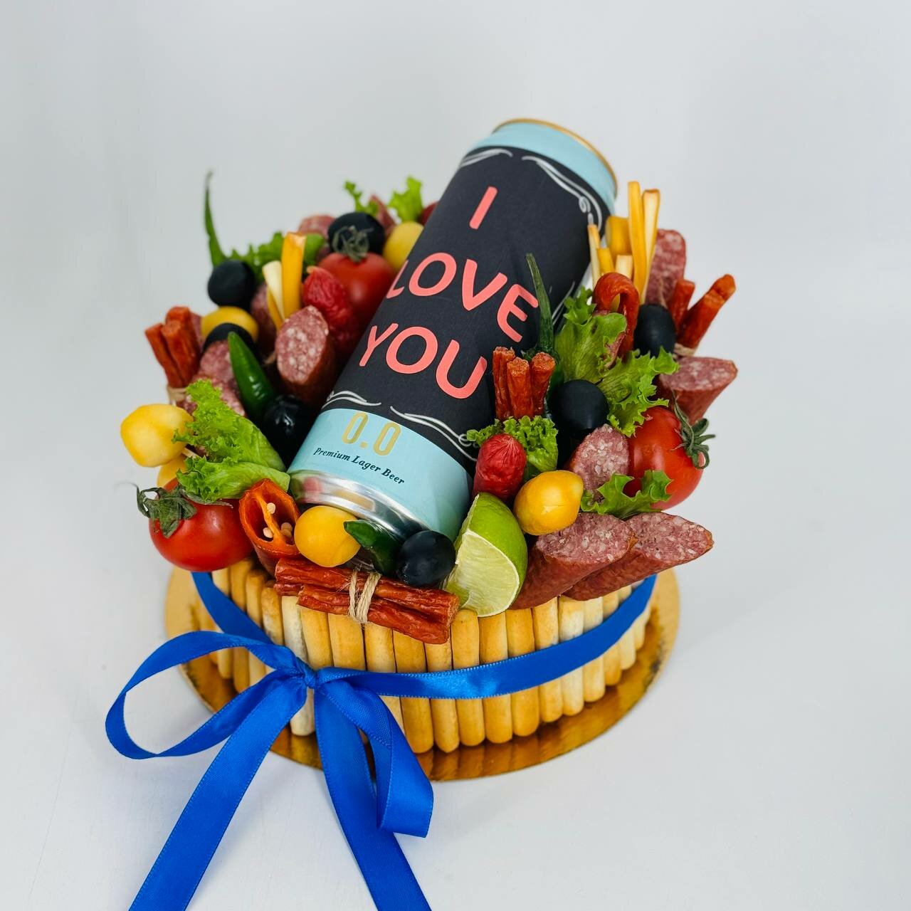 Колбасный бенто тортик с закусками и пивом для любимого мужчины, женщины