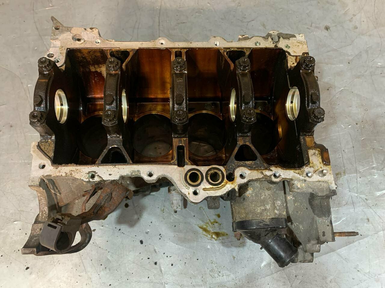 Блок цилиндров Toyota Prius 2 XW20 (2003 - 2005) 1140129855