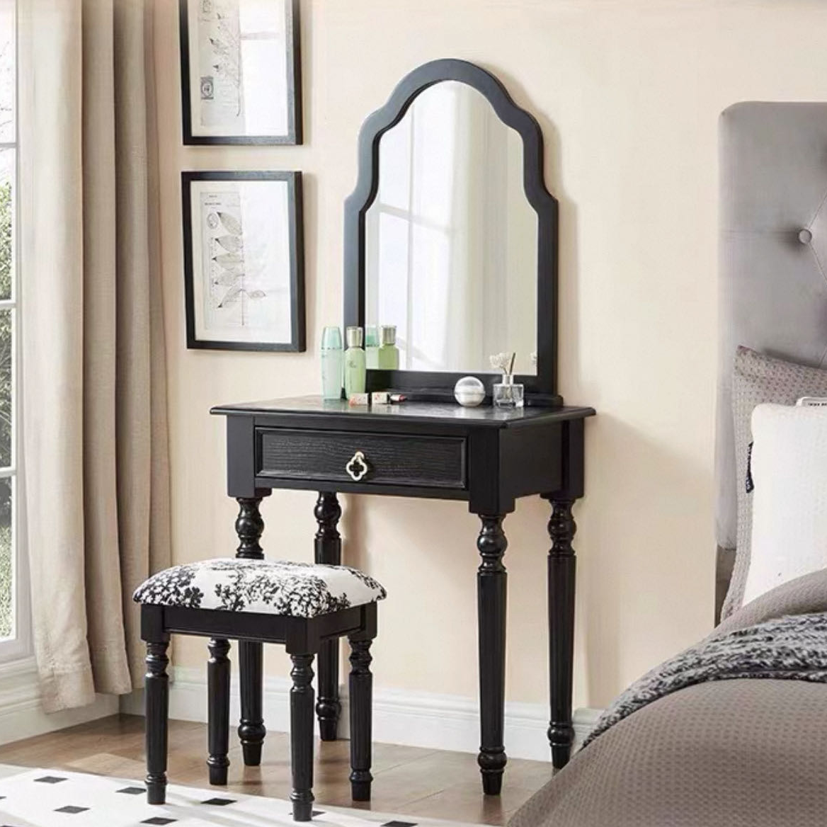 Интерьерный туалетный столик с зеркалом и ящиком для хранения во французском стиле Vitrolles (70см)