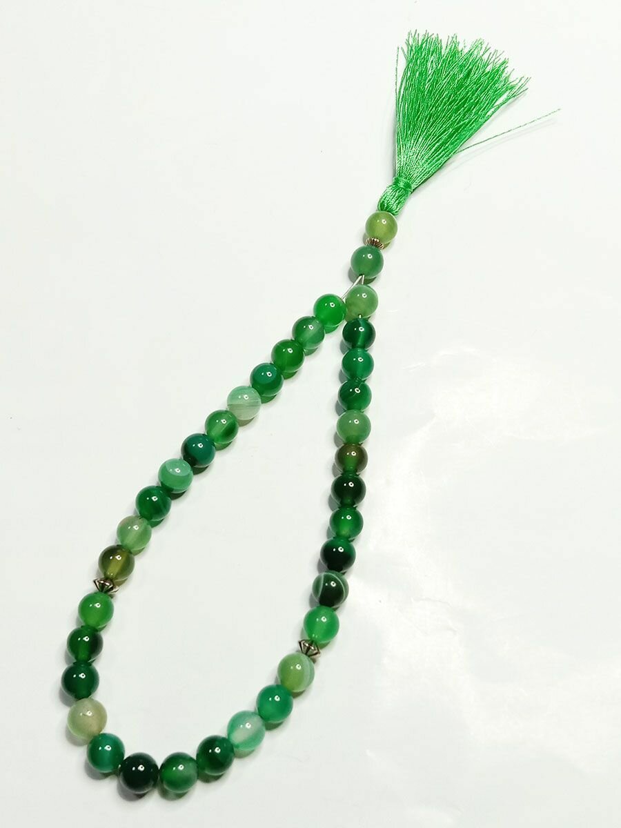 Четки из зеленого агата 33 бусины 8 мм.