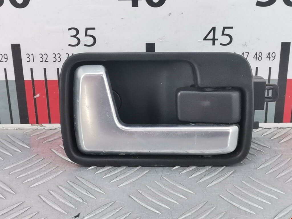 Ручка двери внутренняя задняя правая Land Rover Discovery 3 FVC500380WWE арт. 1903425