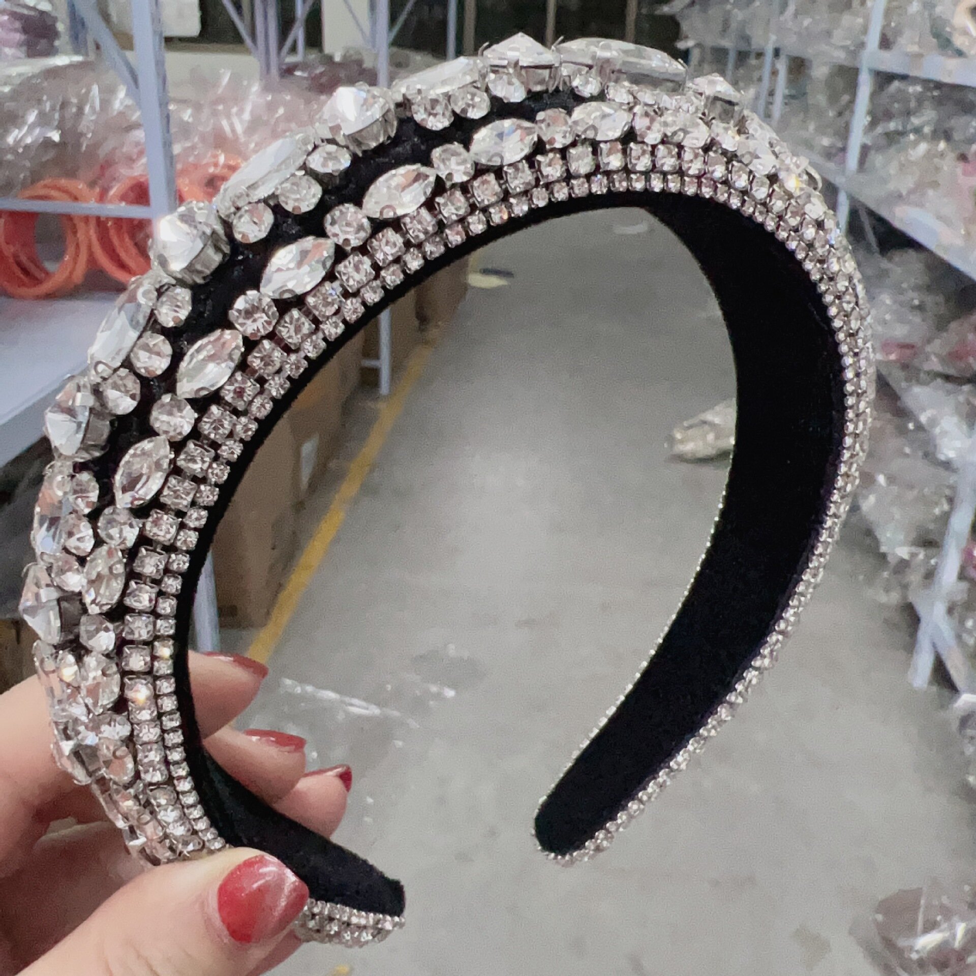 Ободок Heming, инкрустированный бриллиантами, серебристый