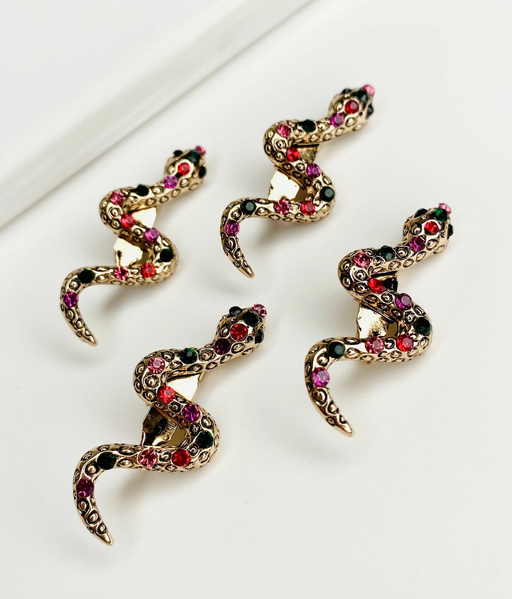 Комплект брошей, металл, стразы