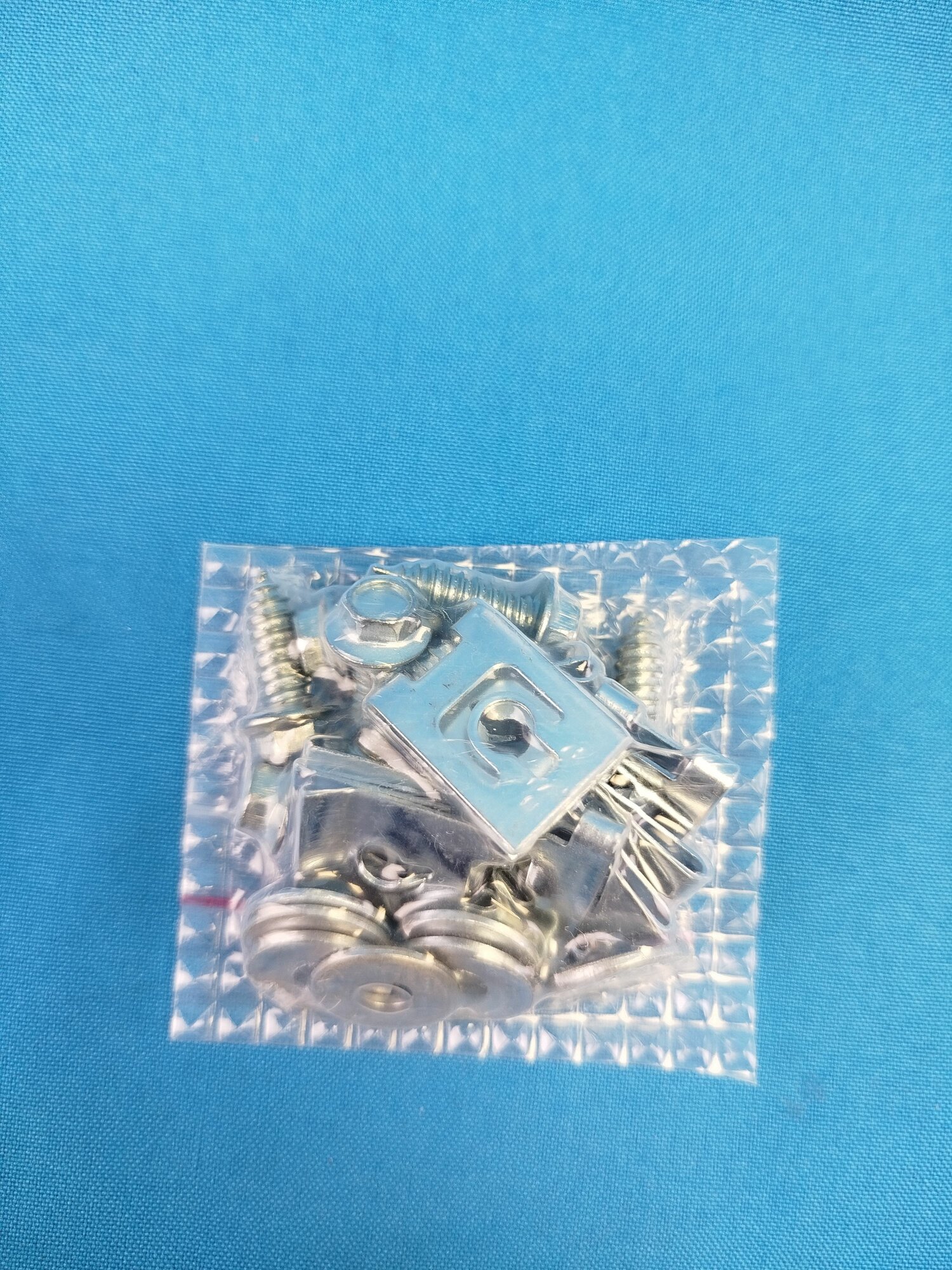 РК крепления крыла "UAD" для автомобилей ВАЗ 2108-099 (№28)