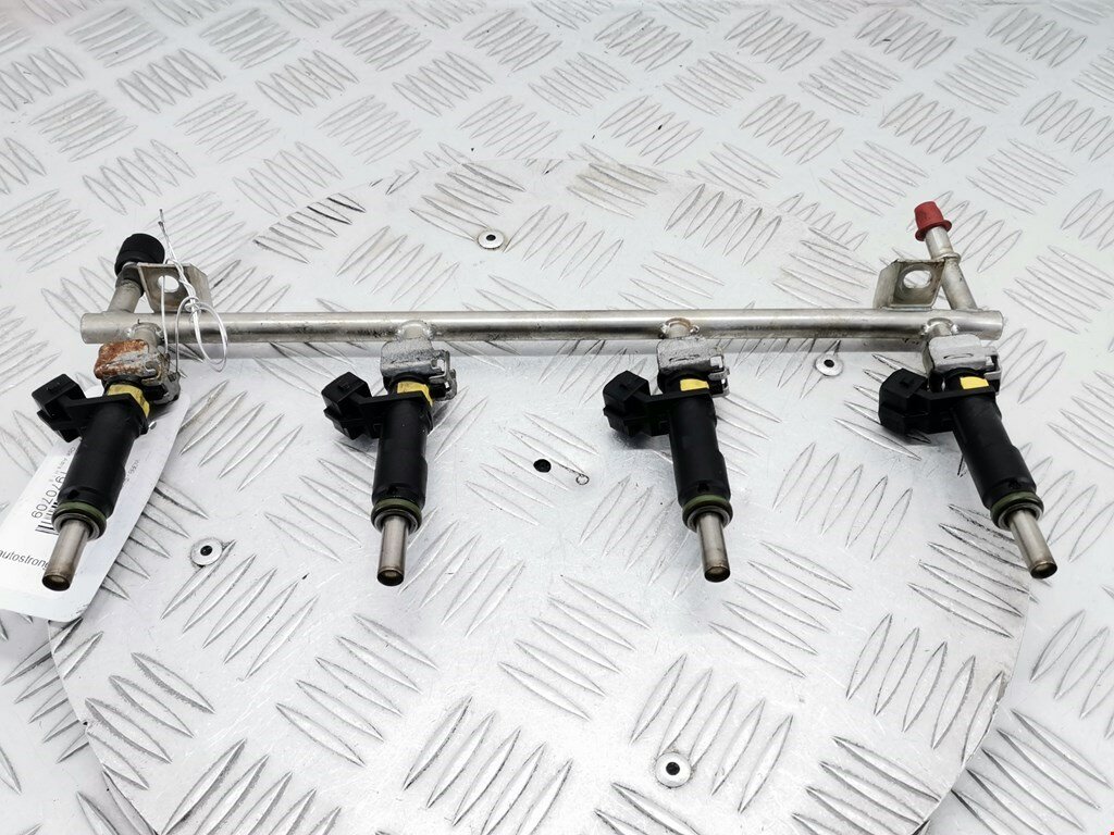 Форсунка бензиновая электрическая Opel Astra H 93185686 арт. 1970709