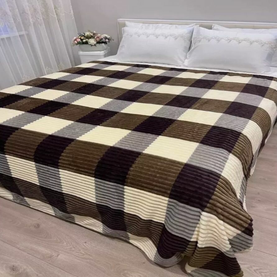 Плед плюшевый в клетку евро размер 200х220 см, покрывало на кровать