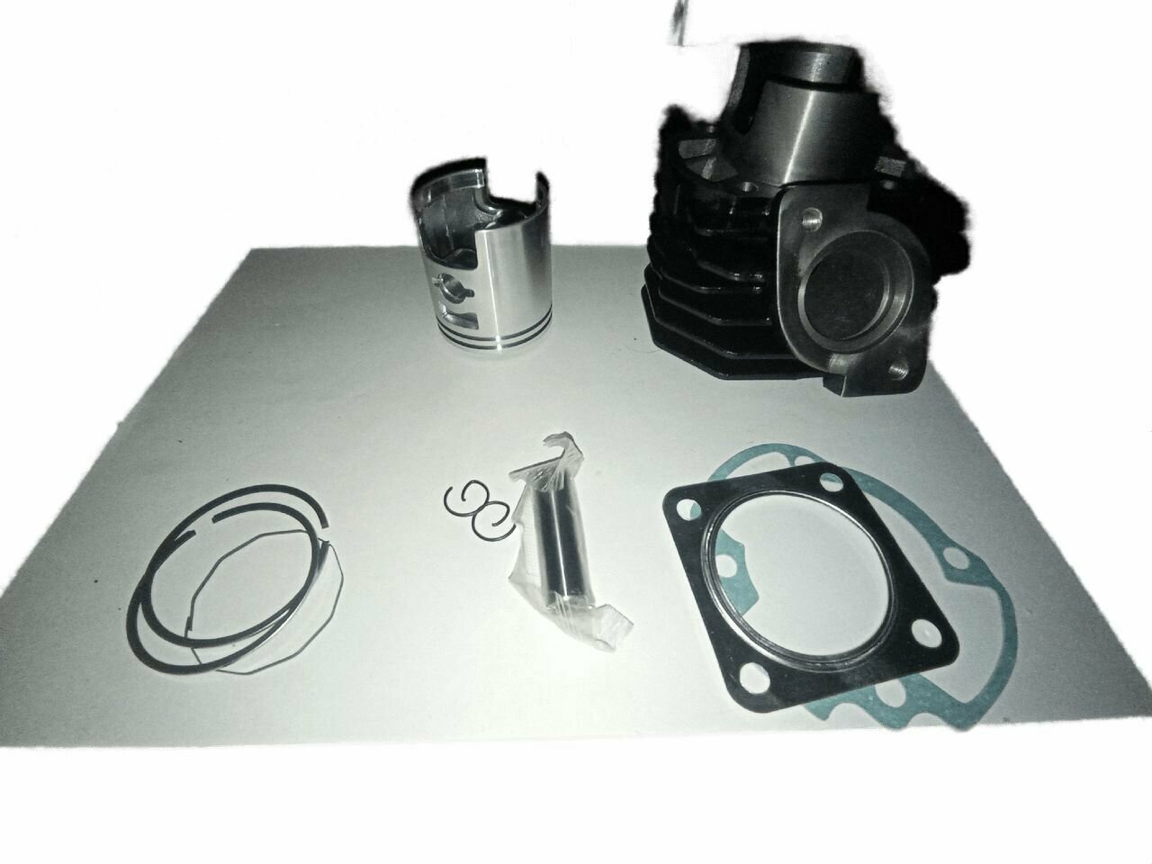 Цилиндр в сборе ЦПГ для скутера Honda DIO 50 2Т AF 18 / AF 28 D47 72cm PAG (TW)