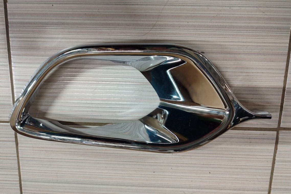 Оправа ПТФ, рамка туманки, для Renault Logan, правая, хром