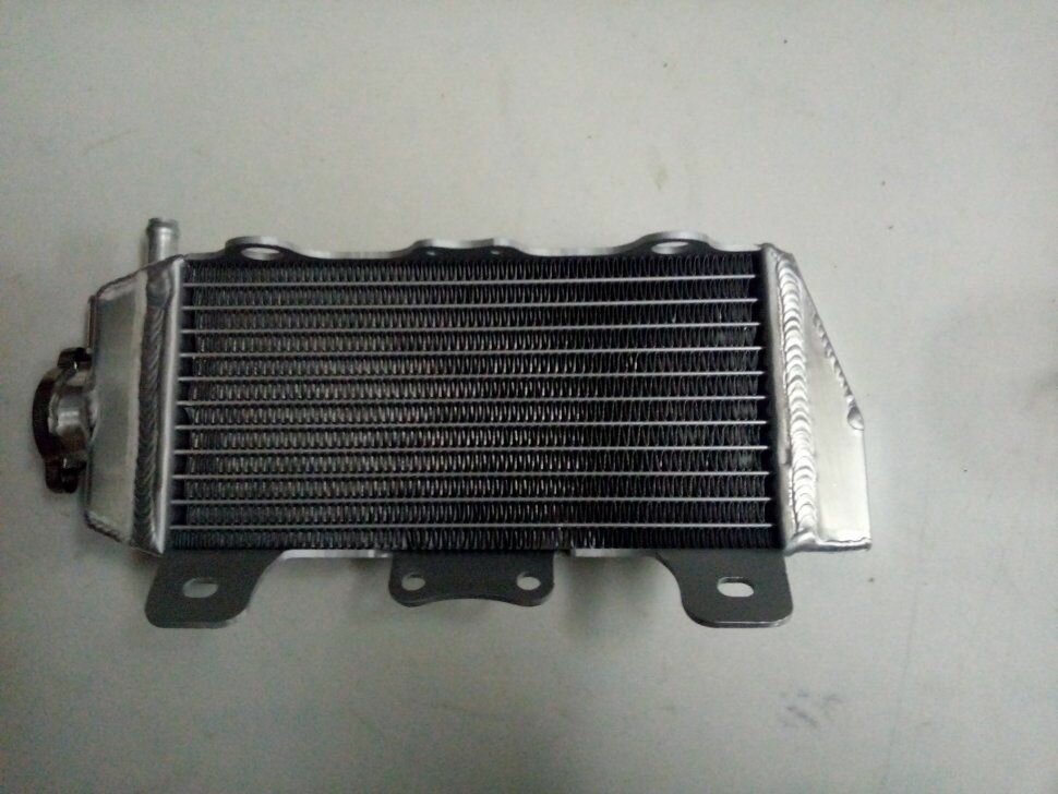 Радиатор Tarazon TRS-R-001R для Yamaha YZ 450F 2006, правый