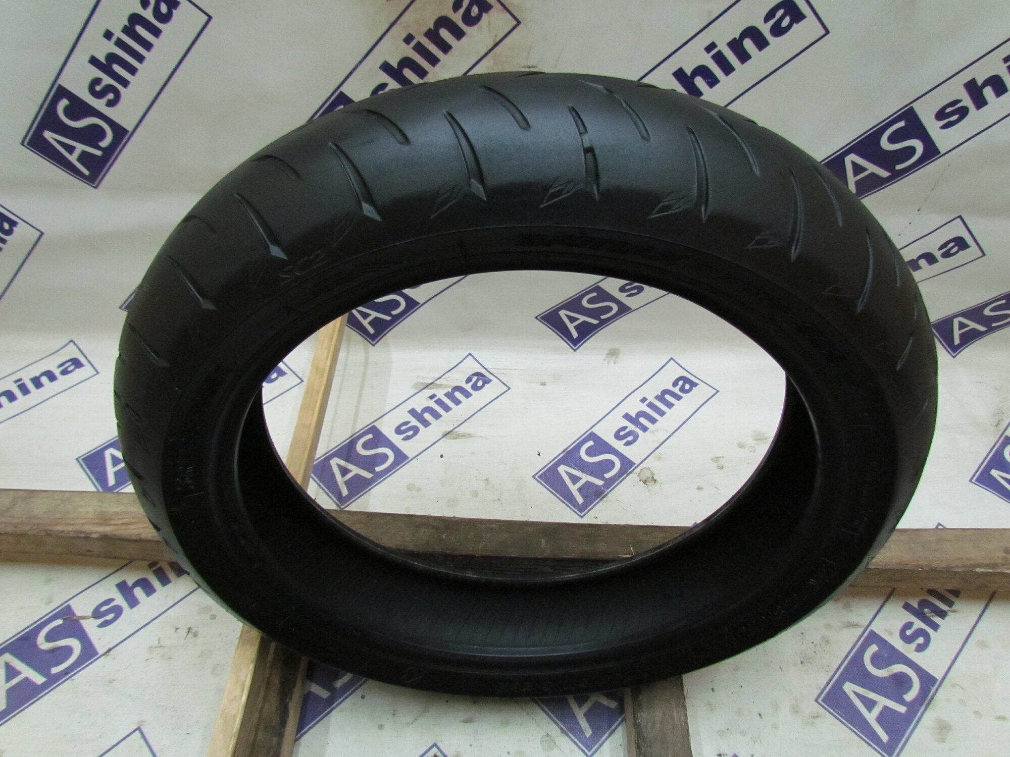 Мотошина БУ для мотоцикла Bridgestone Scooter SC2 120 / 70 R15 0022998